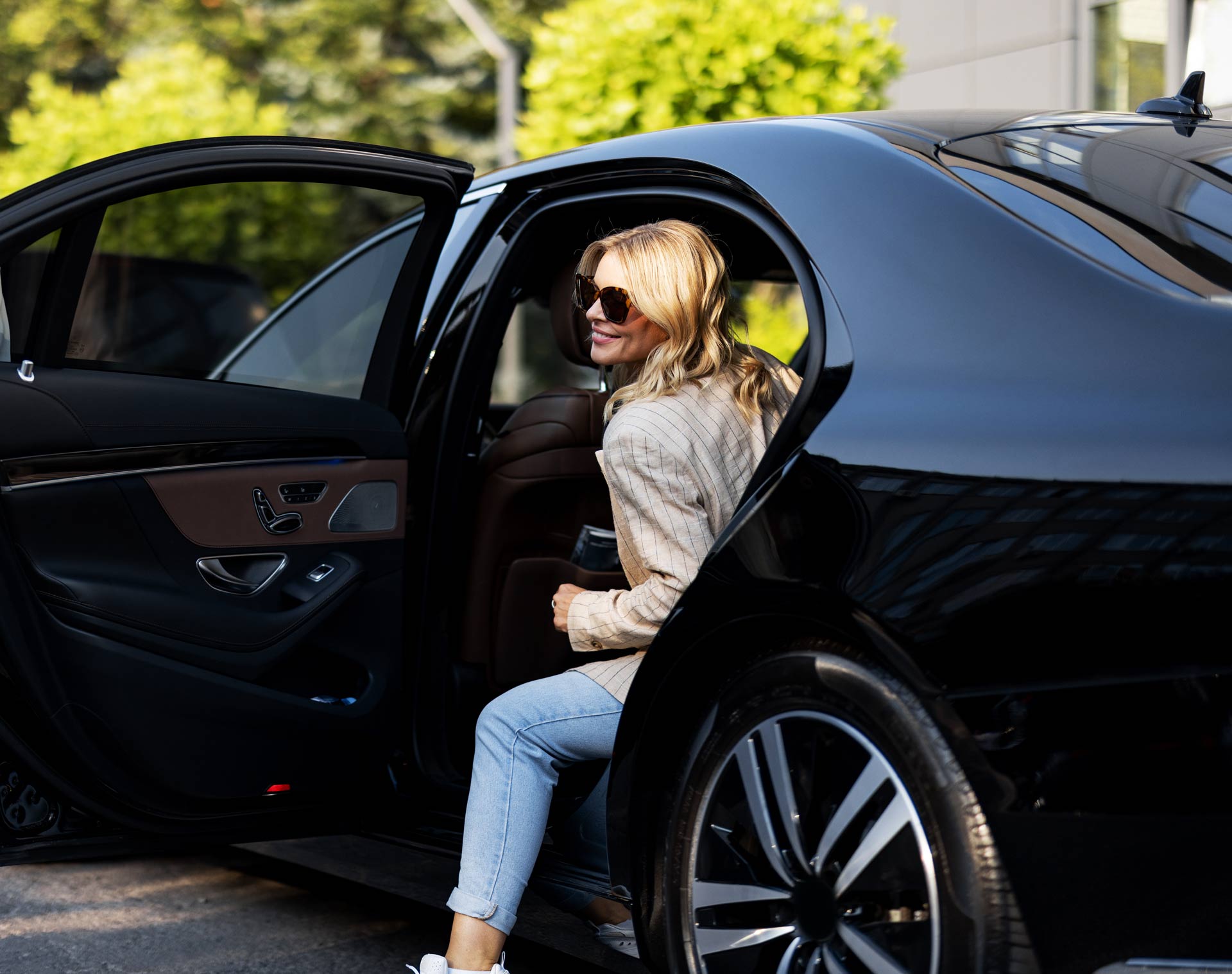 Executive Travel London | Luxury Chauffeur Services | OUNO